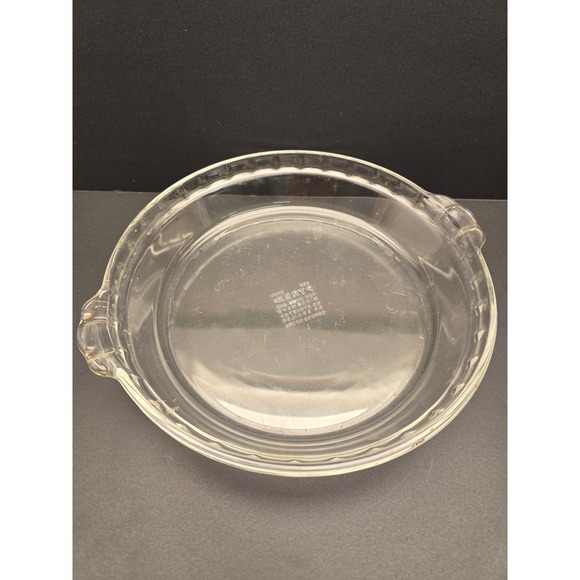 Pyrex | Kitchen | Pyrex 24 Cm Round Pan Collectible Allcaps Pyrex Mark ...